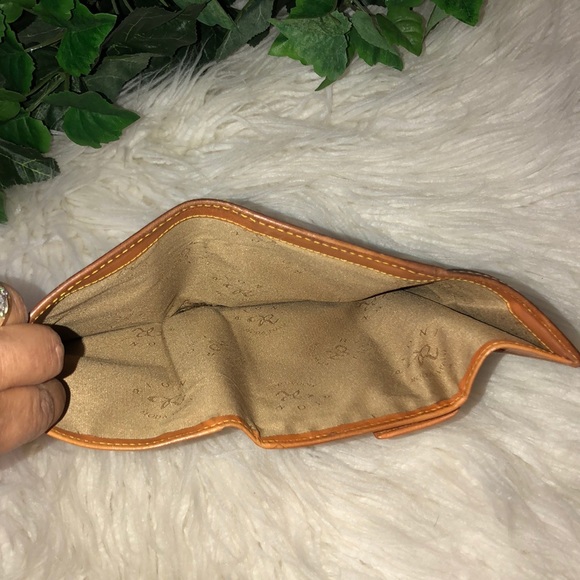 Rioni | Bags | Rioni Try Fold Wallet | Poshmark